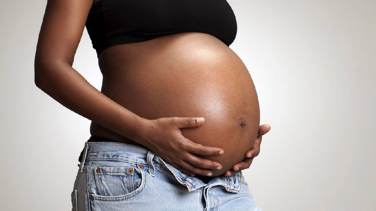 in this village of africa women get pregnant outside the village through affairs । Aajkaal.in